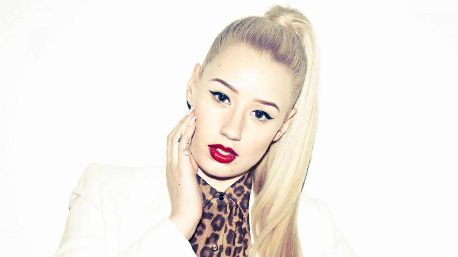 Iggy Azalea 'The New Classic' / Album