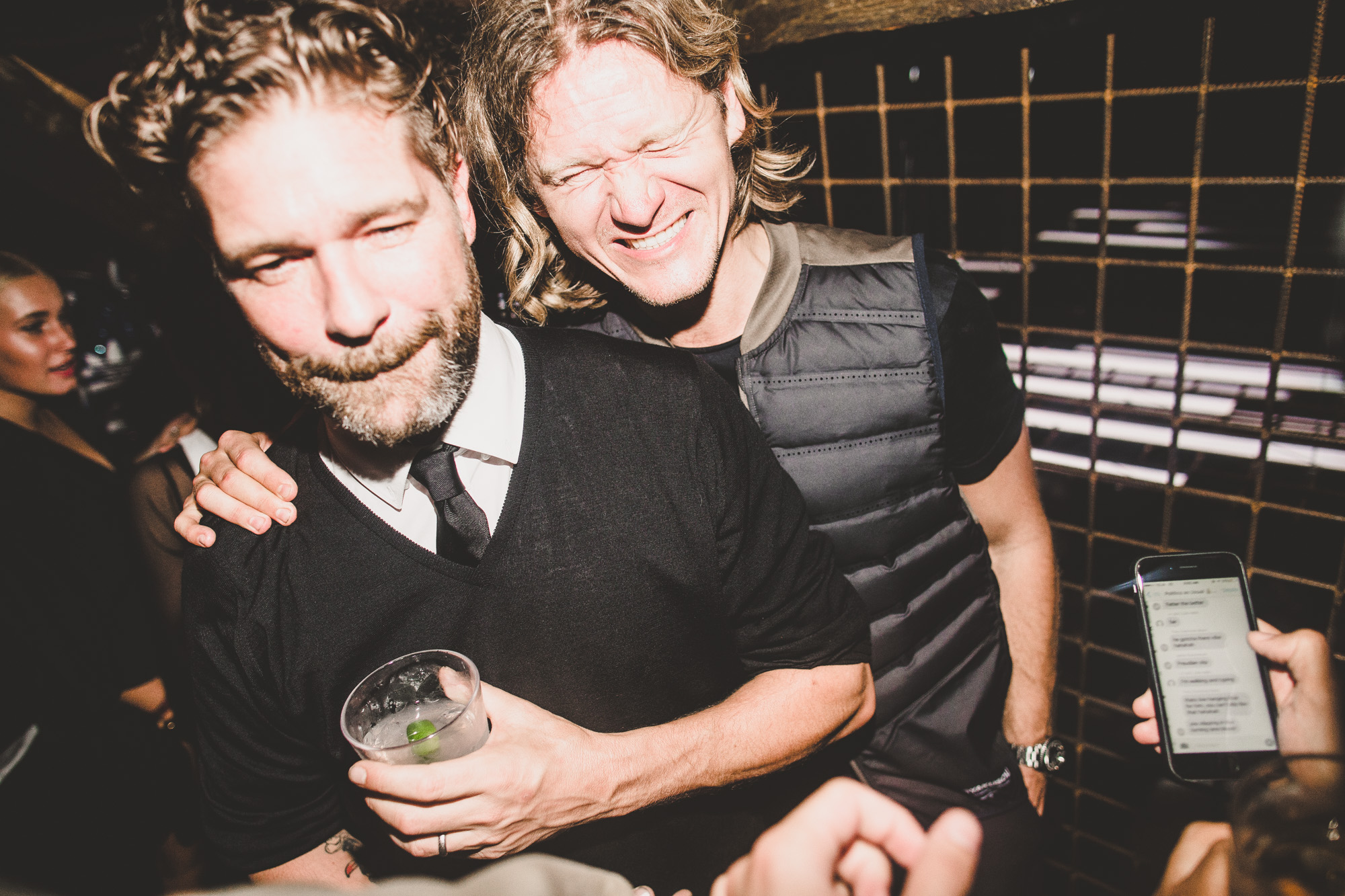 10 skæve til klubkongerne Simon & Simon: Om gangbangs, karaoke og ...