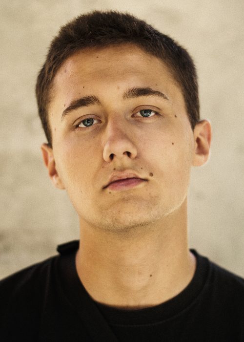 16-årigt filmtalent med klart budskab til vennerne: Vælg kreativitet ...