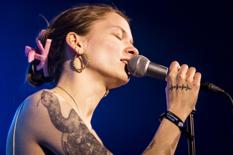 Spot Festival: Selma Judith var bedst, når hun var alene med harpen ...