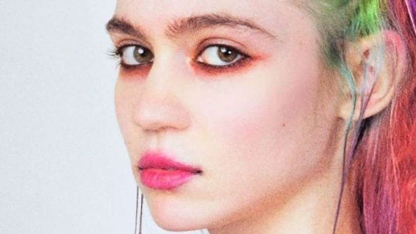 »Jeg håber, hun en dag bliver voksen«: Grimes og Poppy har genstartet ...