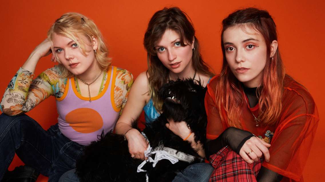 Det lovende danske band Jenny går i opløsning efter to stærke singler ...