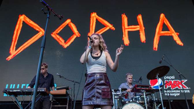 Poptalentet Dopha overvandt den akavede coronastemning til Lillefredag ...