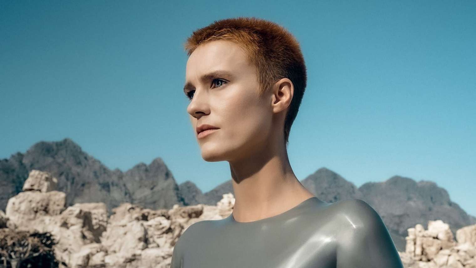 Amanda Collin er tilbage i ’Raised By Wolves’ sæson 2 – se traileren ...