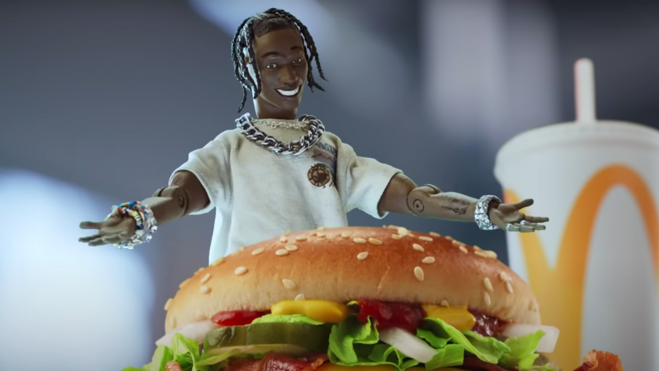 Travis Scotts storstilede McDonald’s-collab er ude – med en super ...
