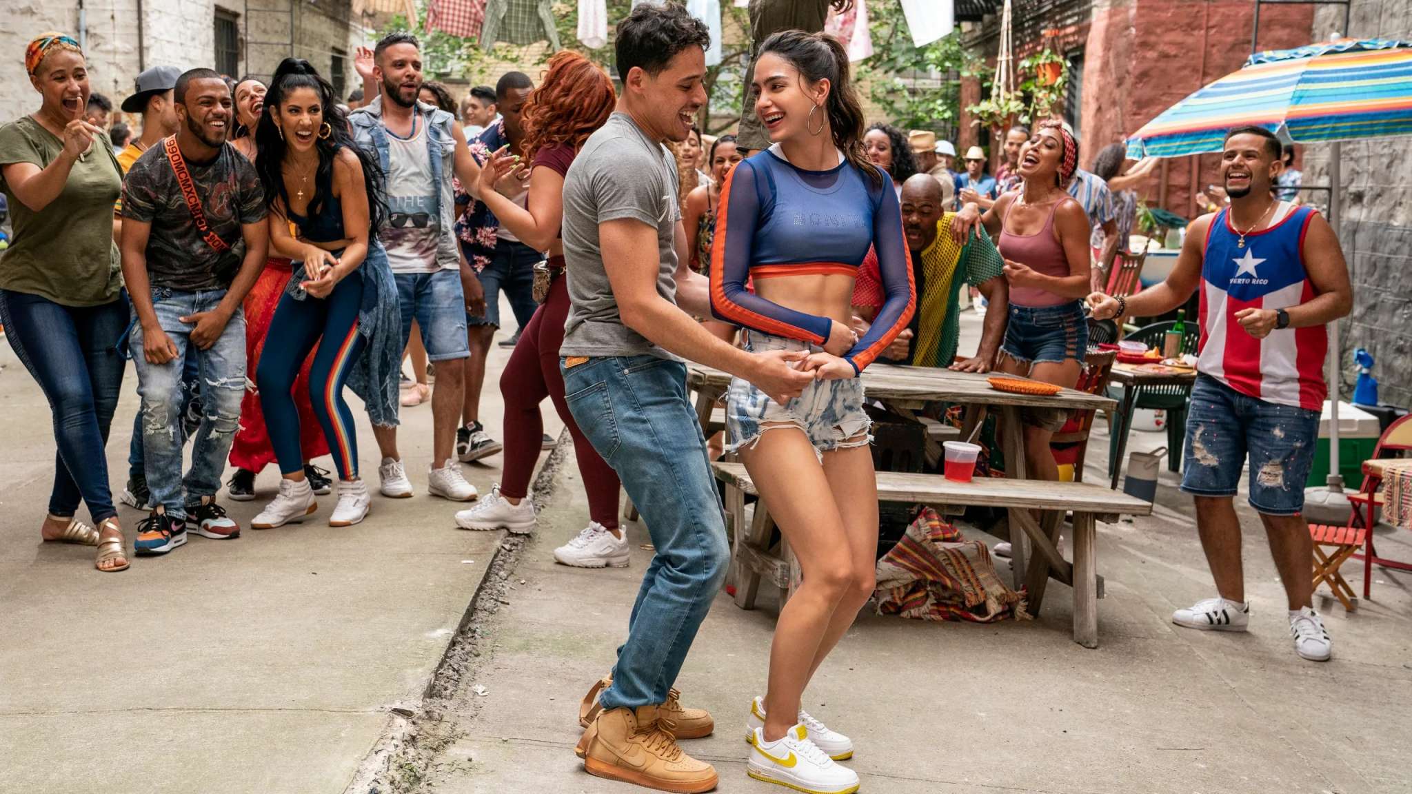 Ny trailer til Lin-Manuel Mirandas ‘In The Heights’ lover musikalitet ...