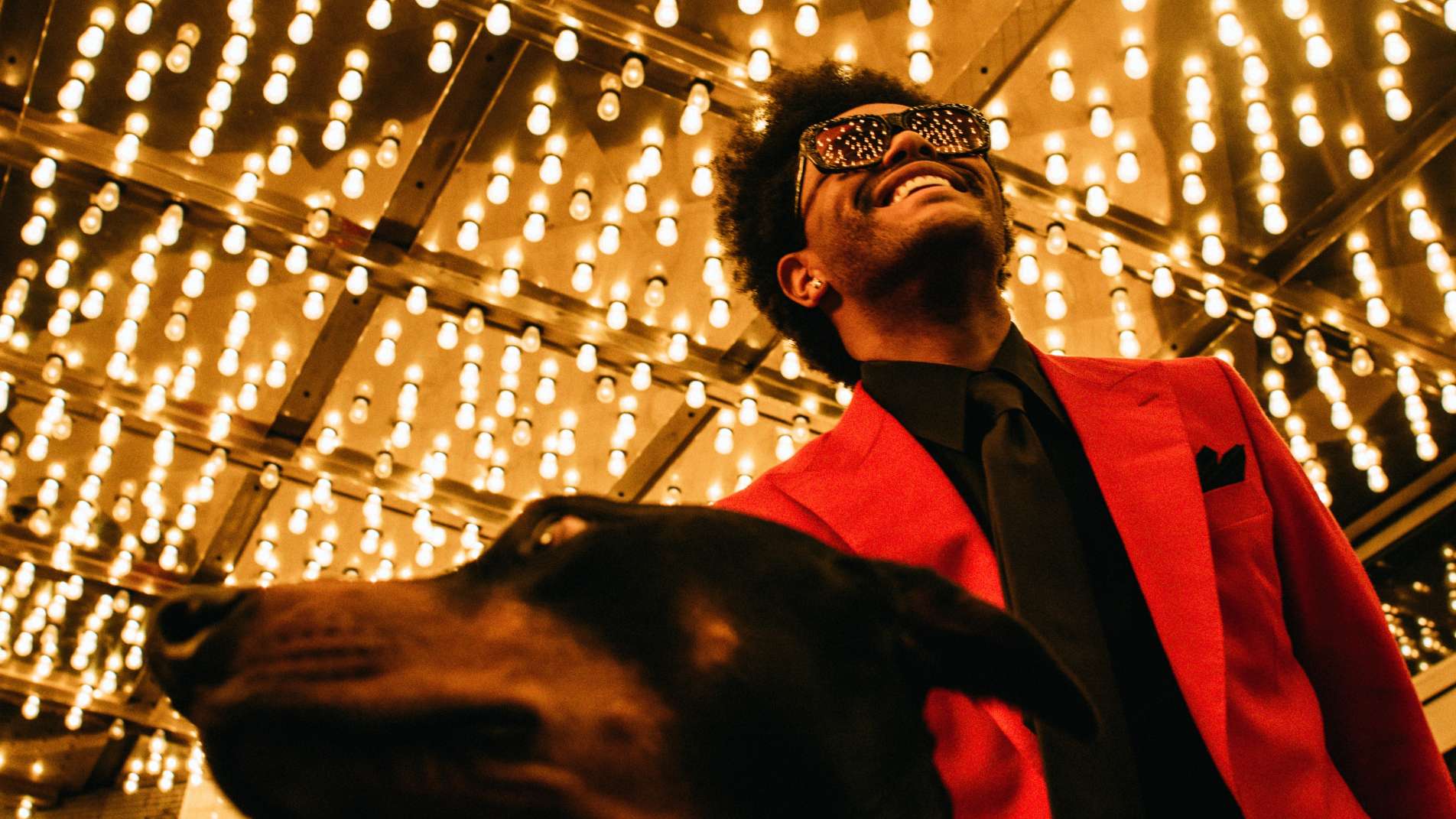 The Weeknd spiller spillet – og han vinder / Kommentar