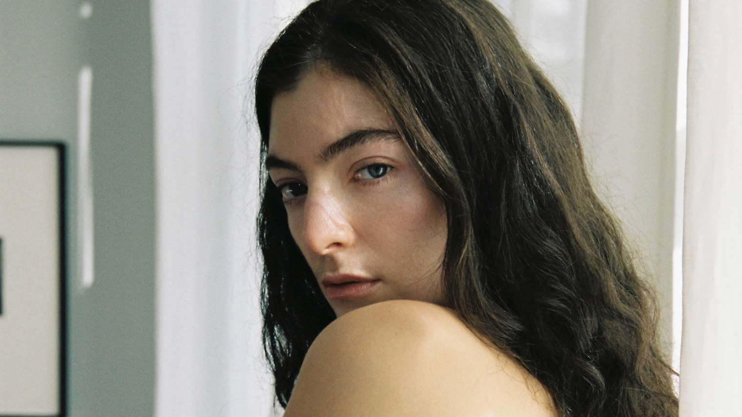 Lorde teaser nyt album med TikTok-debut og musikalsk forsmag / Nyhed