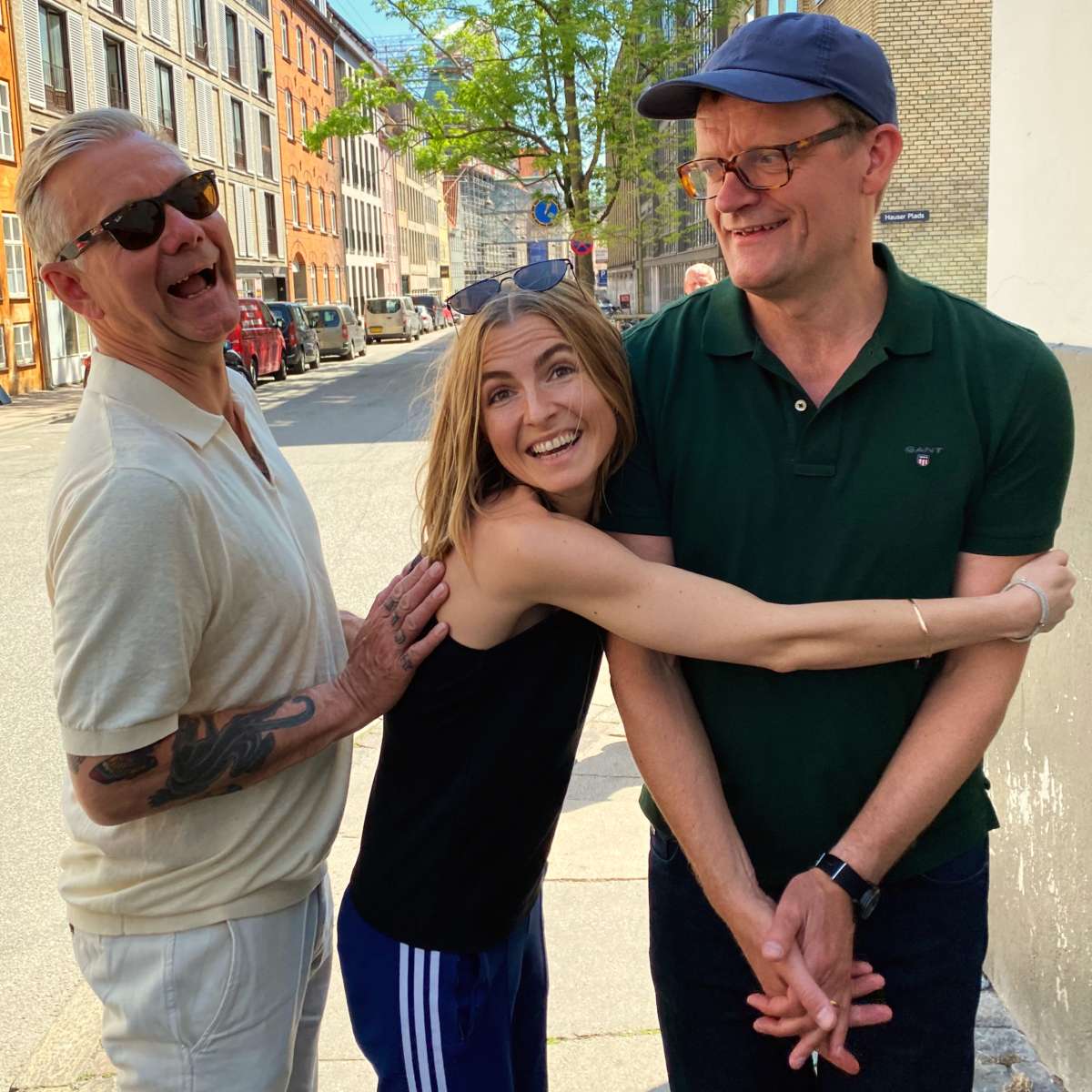 Mød kvinden, der har fundet sig til rette mellem Casper og Frank på det ...