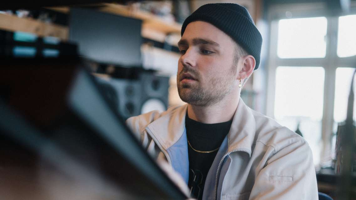 Eloq har slået sig ned med Netflix og filmmusik: »Det er sgu meget ...