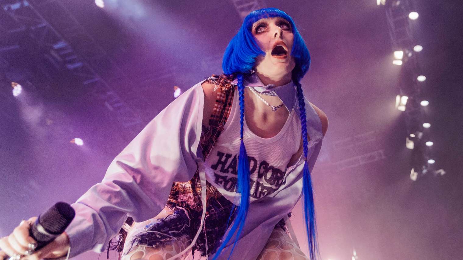 Roskilde Festival: Ashnikko var voldsom og alt for meget – og det var ...