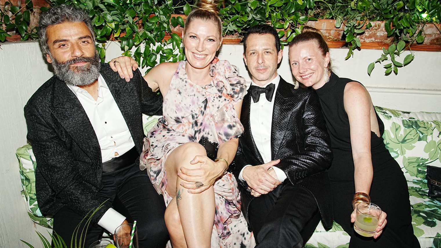 Find nogen, der elsker dig, lige så meget som Jeremy Strong elsker ...