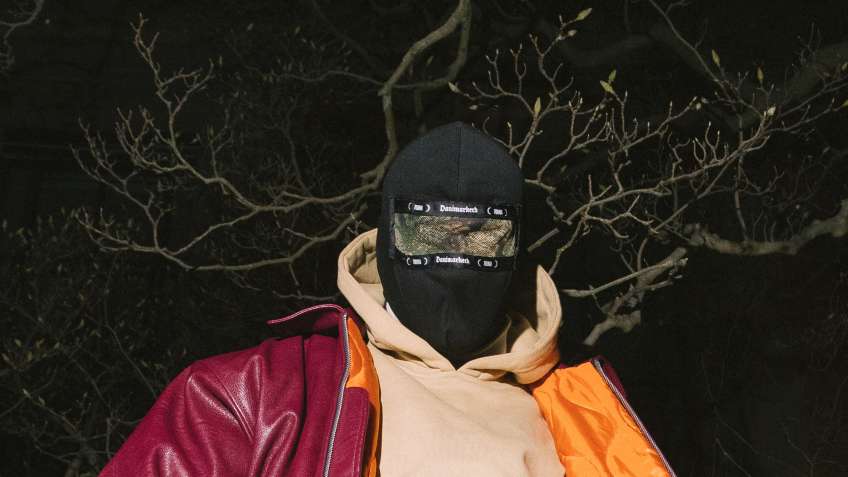 Er det bare mig, eller lyder den her D1ma-sang lidt som Evanescence ...