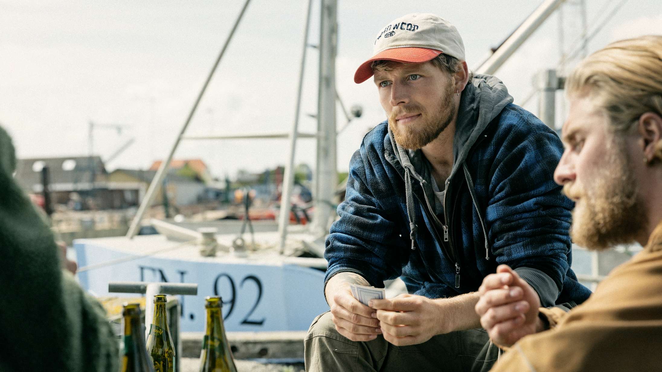 ’A Beautiful Life’: Christopher er perfekt som meget topløs popmusiker ...