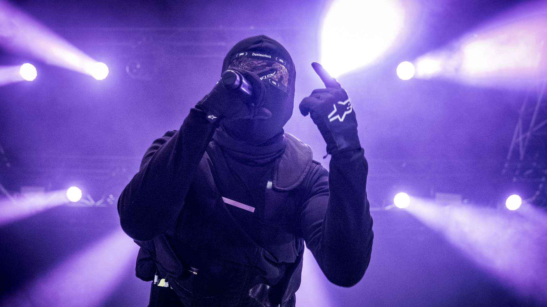 D1ma gav os ikke maskefaldet på Roskilde Festival – han gav os noget ...