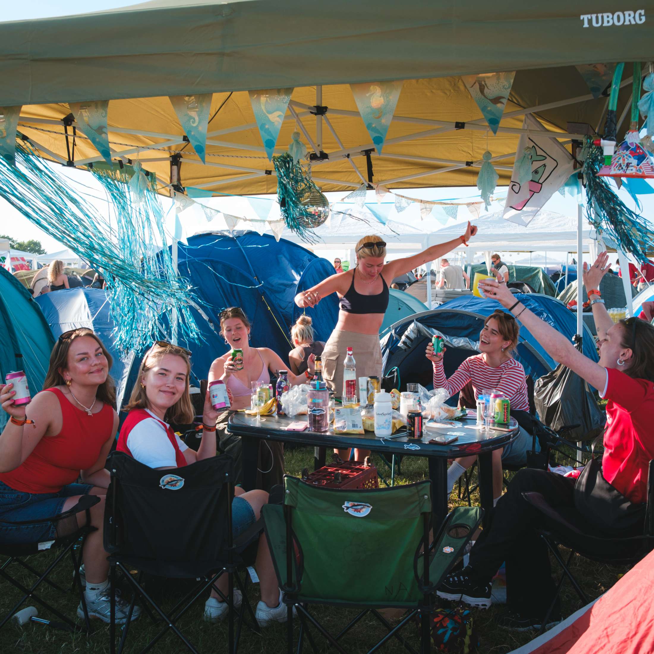Roskilde Festival er i gang – se billeder fra den første festdag på ...