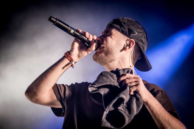 Roskilde Festival: Man kan ikke køre et popshow hjem alene på ...