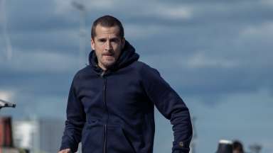 ‘Ad Vitam’: Fransk actionfilm på Netflix gør sin simple fortælling ...