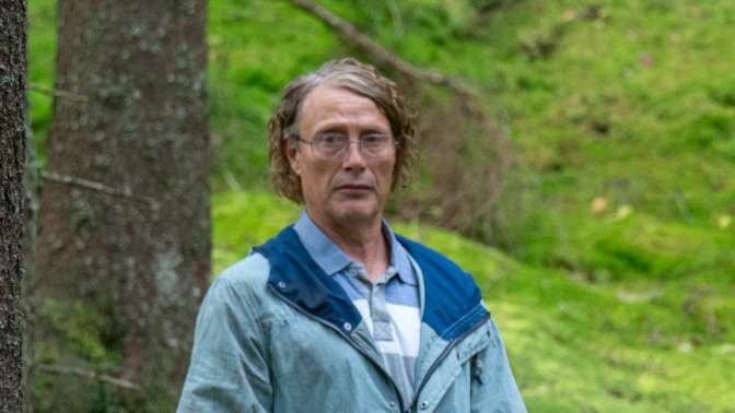 Mads Mikkelsen vil hedde John i første teaser for Anders Thomas Jensens ...