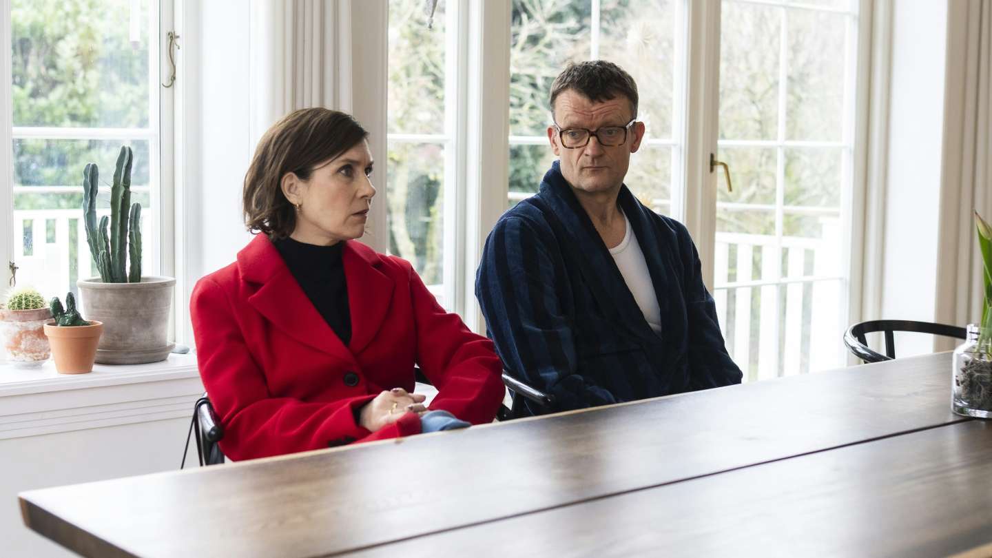 ‘Klovn’ sæson 10 afsnit 6: Det dødsfald var et af de sjoveste og mest ...