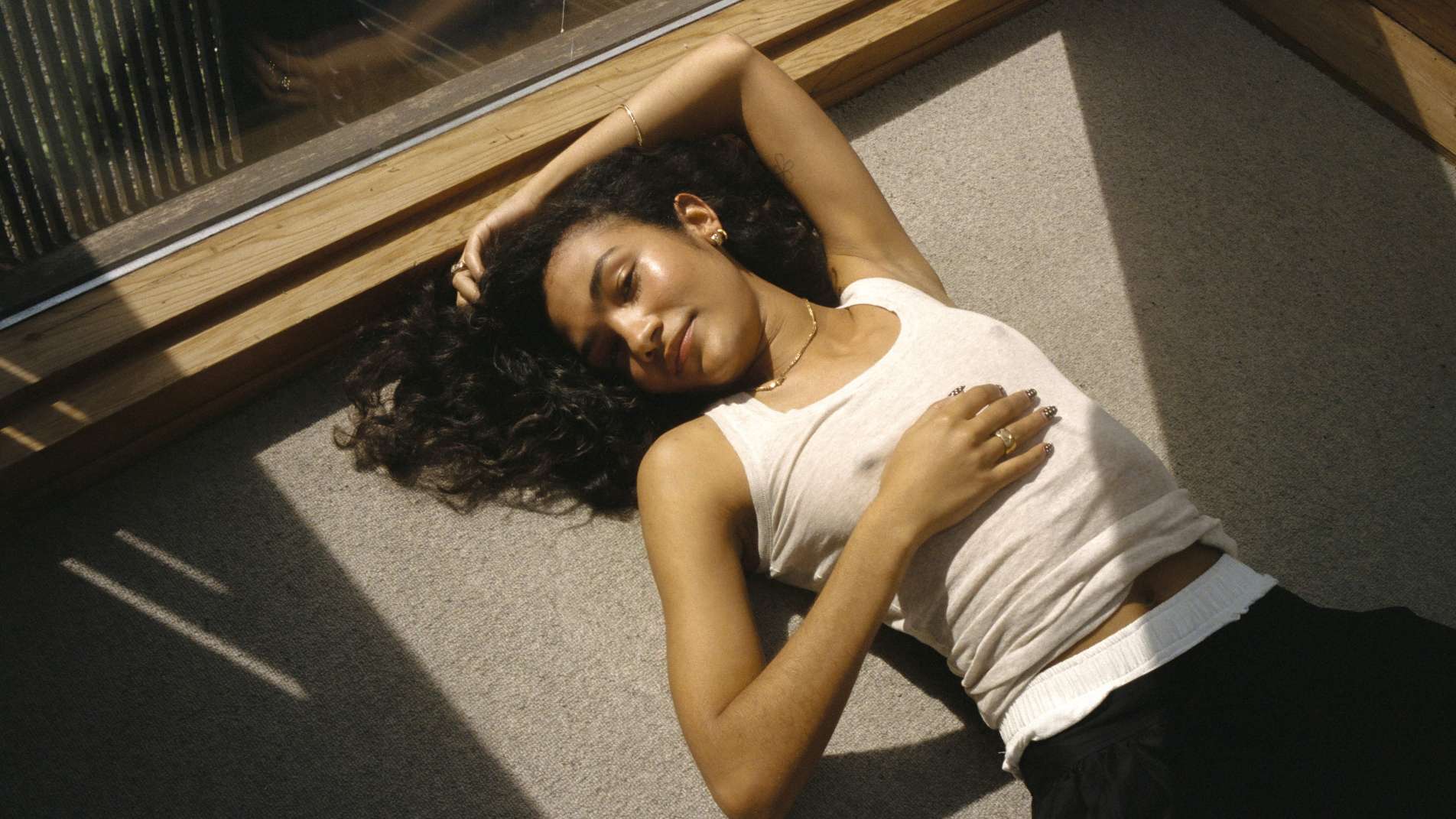 Olivia Dean er allerede en stjerne – nu skal resten af verden bare ...