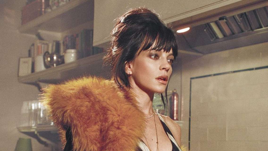 Robbie Williams designer t-shirt inspireret af Lily Allens nye album ...