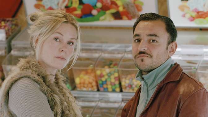 Besir Zeciri og Sofie Torp fører an i bland selv-slik-drama om ...