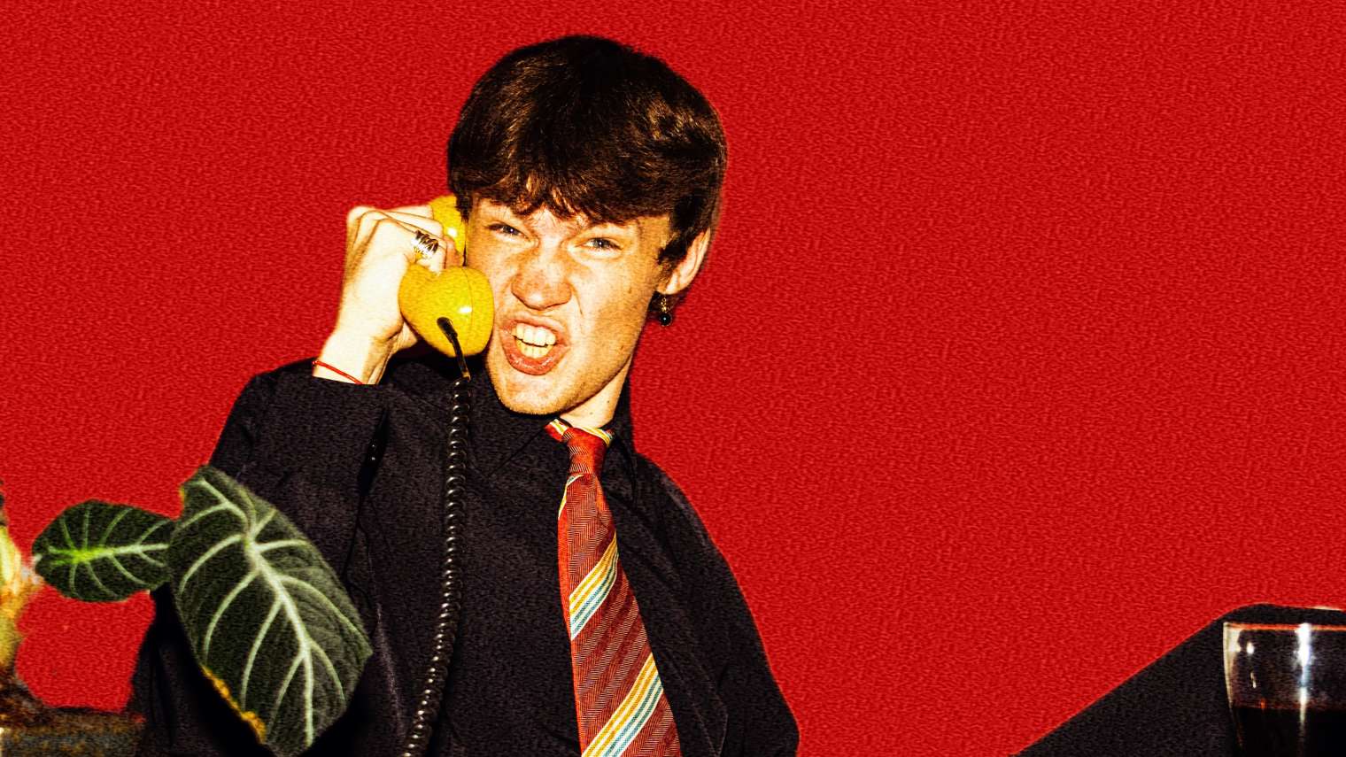 Tre nye danske sange kan lære os alle noget om at komme ud af vores egne hoveder / Kommentar