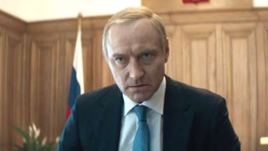 Se Jude Law som krigslysten Vladimir Putin i første trailer til Venedig ...