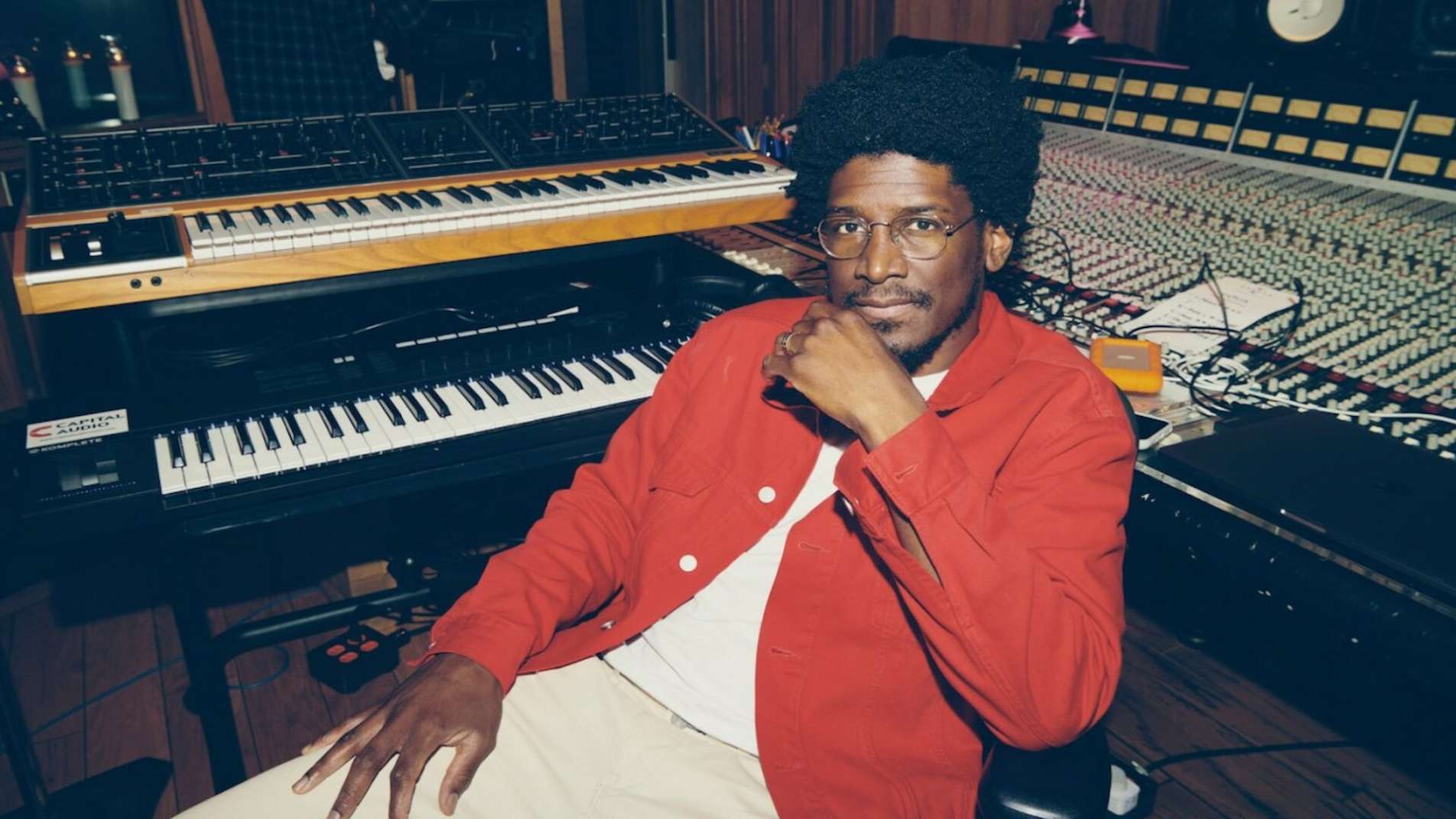 Labrinth langer ud efter ‘Euphoria’ og pladeselskab: »Jeg er færdig med ...